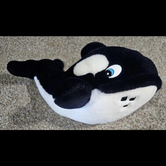 Warner Bros. | Toys | Free Willy Dakin Whale Plush Animal 5 Warner Bros ...
